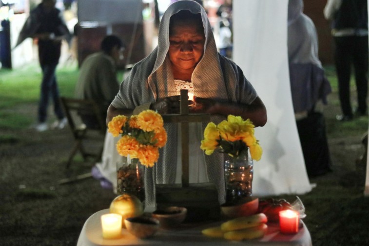 Despiden a sus seres queridos, con el Ritual a la Muerte Maya - BM Noticias